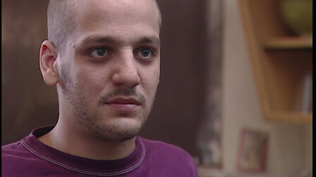 Watch Okupas | Netflix