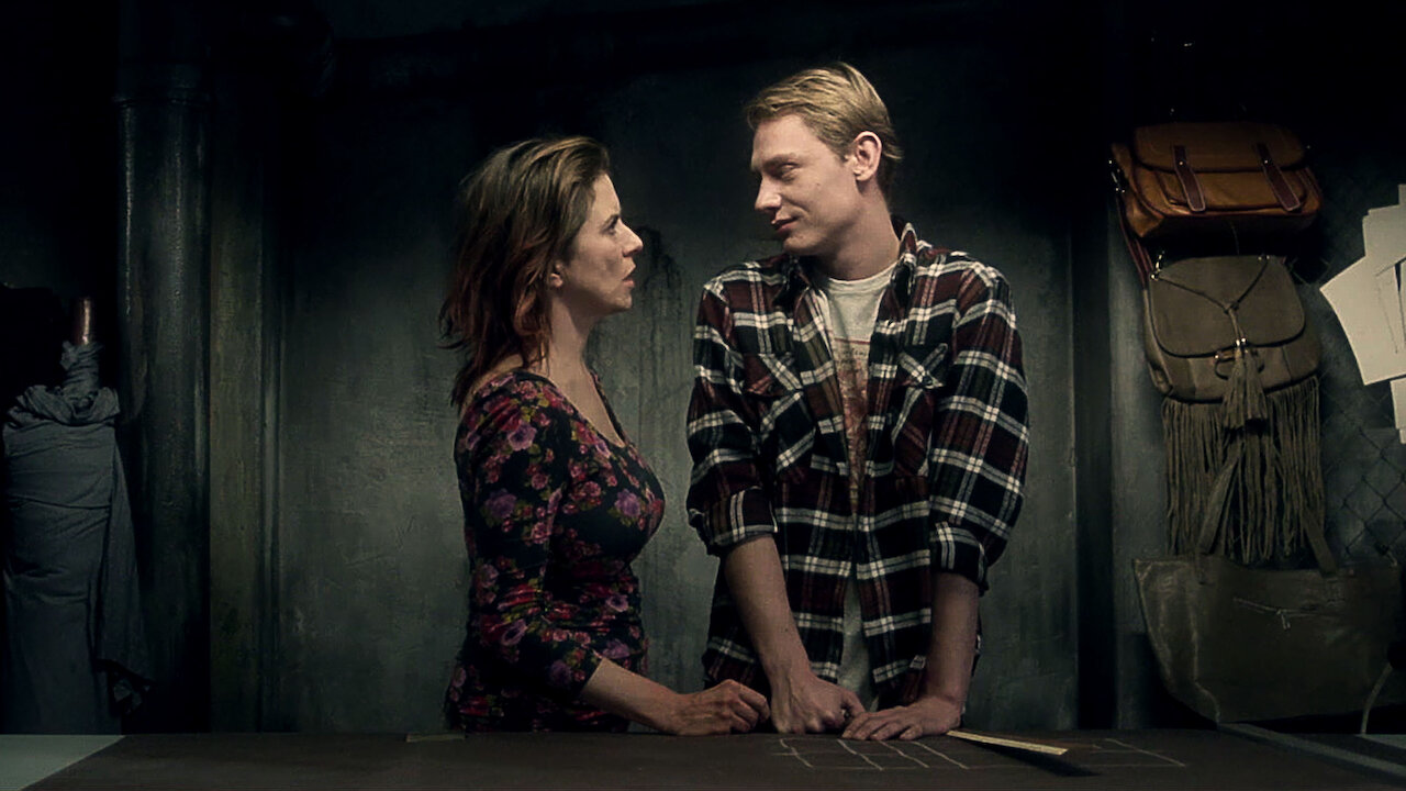 Watch Invisible | Netflix