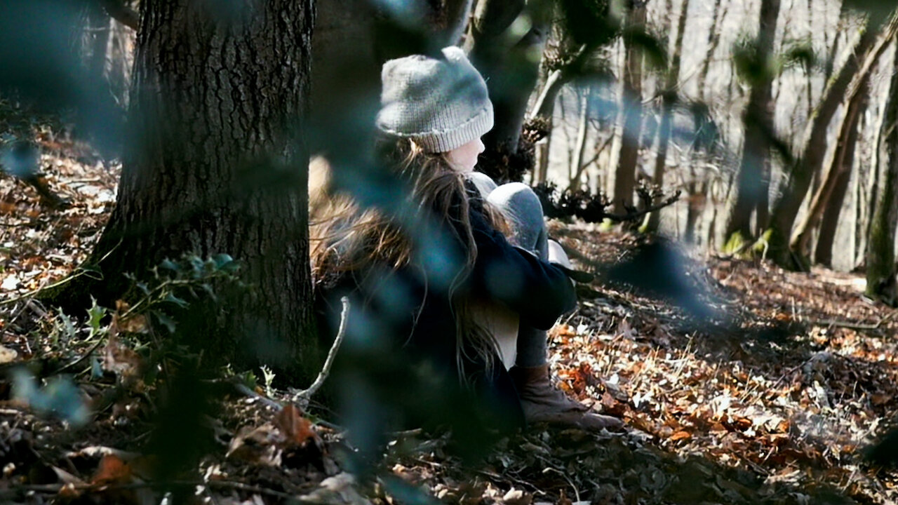 Watch Misha and the Wolves | Netflix Official Site